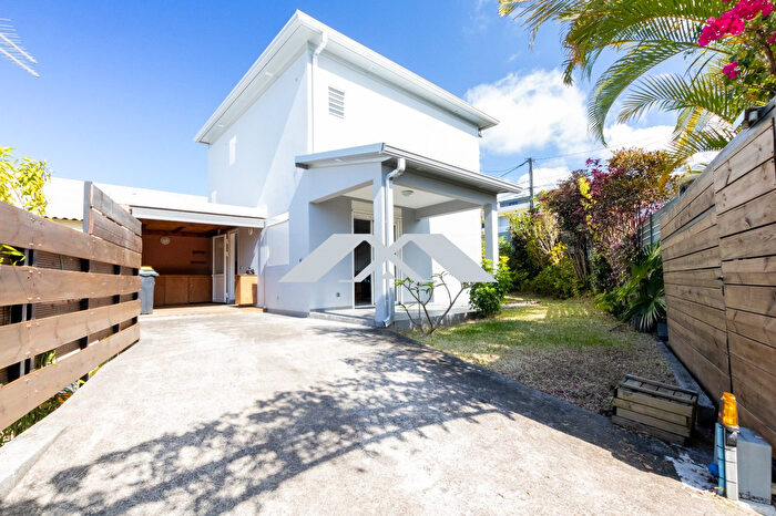 Saint-Joseph, Le Goyave : Maison 3 pièces à louer