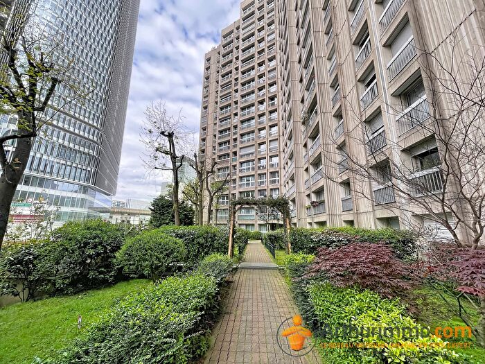Puteaux, République : Appartement 1 pièce à vendre