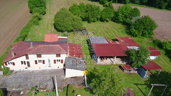 Maison à vendre - Hagetmau - 6 pièces - 4 chambres