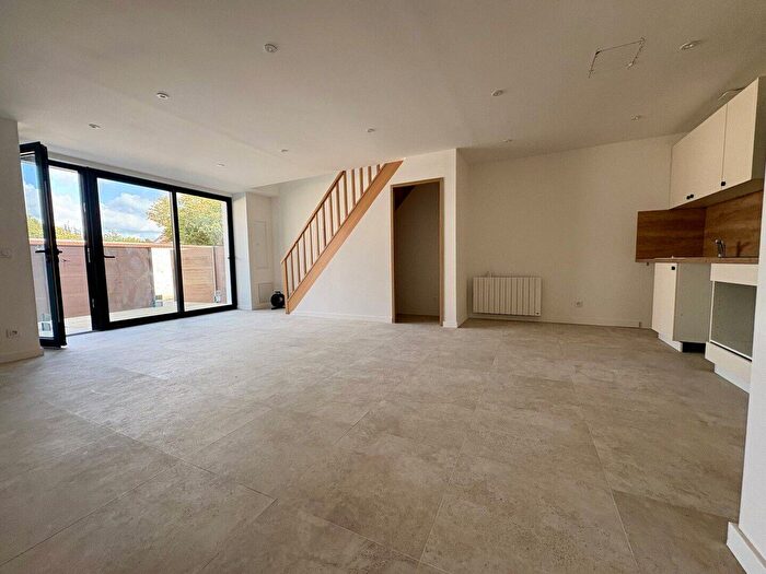 Appartement à louer - Milly-la-Forêt - 3 pièces - 2 chambres