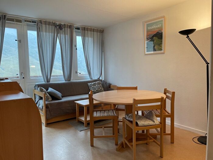 Appartement à vendre - Bagnères-de-Bigorre - 2 pièces - 1 chambre