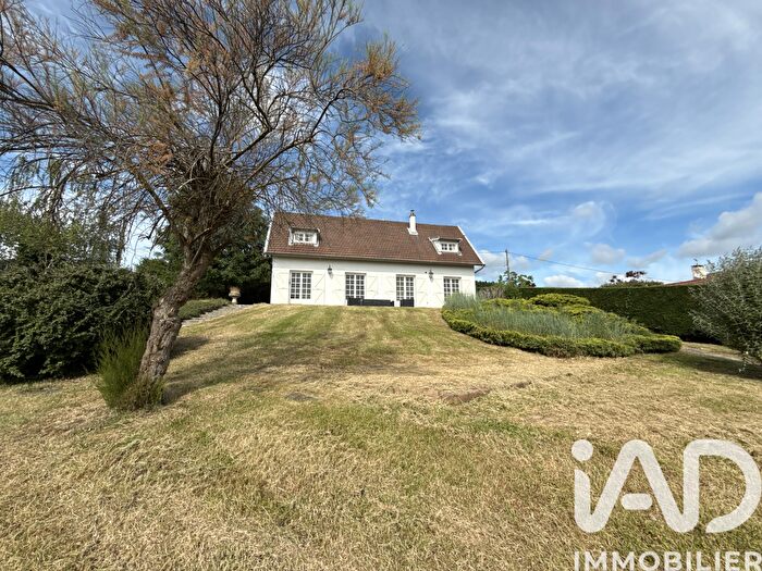 Saint-Haon-le-Vieux : Maison 4 pièces à vendre