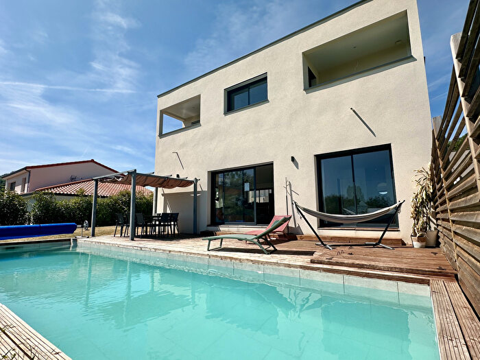 Maison à vendre - Ceyrat - 6 pièces - 4 chambres