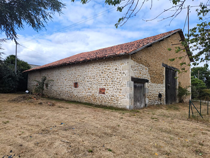 Maison à vendre - Alloue - 1 pièce