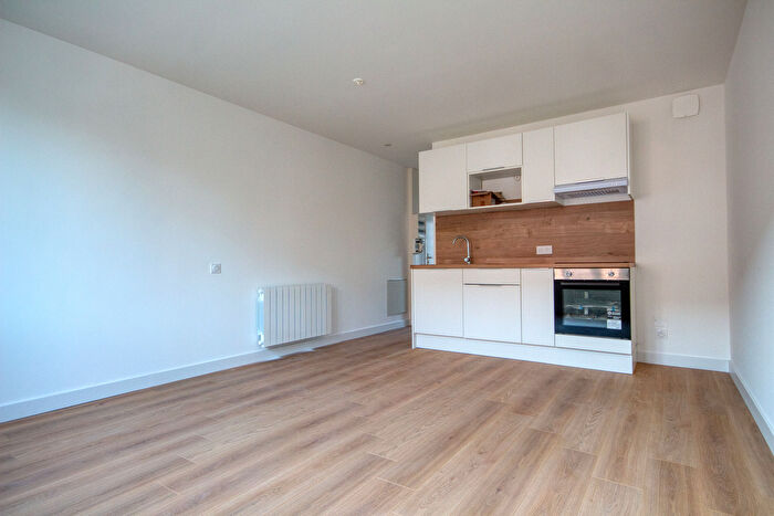 Appartement à louer - Carmaux - 2 pièces - 1 chambre