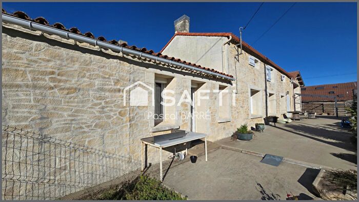 Maison à vendre - Saint-Mathurin - 13 pièces - 8 chambres