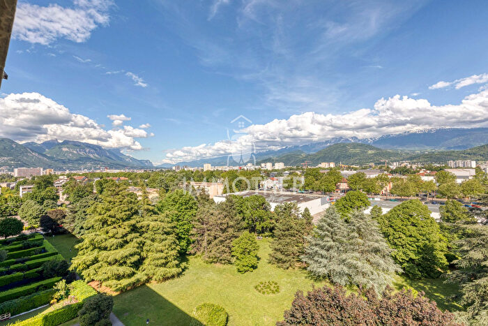 Appartement 4 pièces à vendre à Échirolles, Bayard, La Luire, Vicose, Comboire