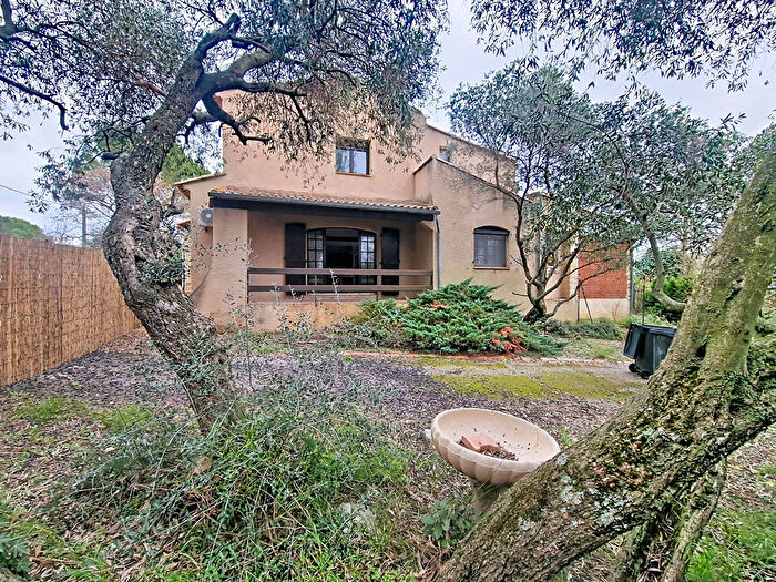 Maison à vendre - Cournonsec - 6 pièces - 5 chambres