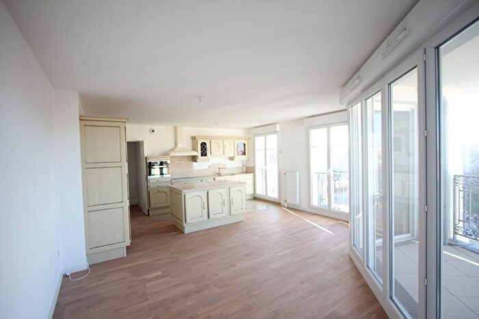 Appartement 3 pièces à Le Plessis-Robinson, Nouvelle Cité, Jardins, à louer