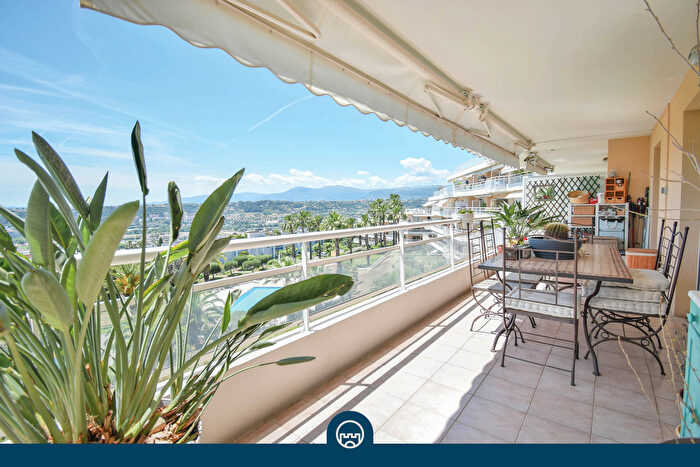 Appartement 4 pièces à vendre à Nice, Corniche Fleurie