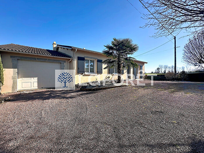 Maison à vendre - La Forêt-sur-Sèvre - 4 pièces - 3 chambres