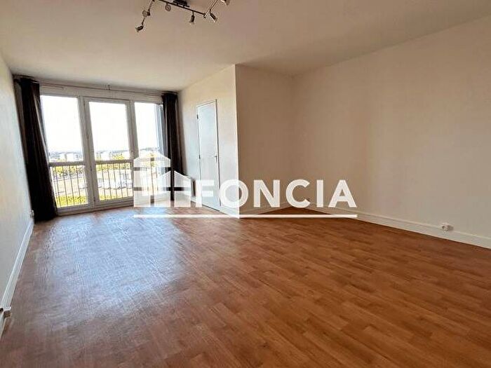 Appartement à louer - Corgnac-Centre Commercial, Limoges - 1 pièce