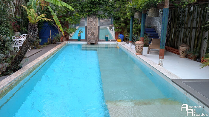 Arveyres : Maison 8 pièces à vendre