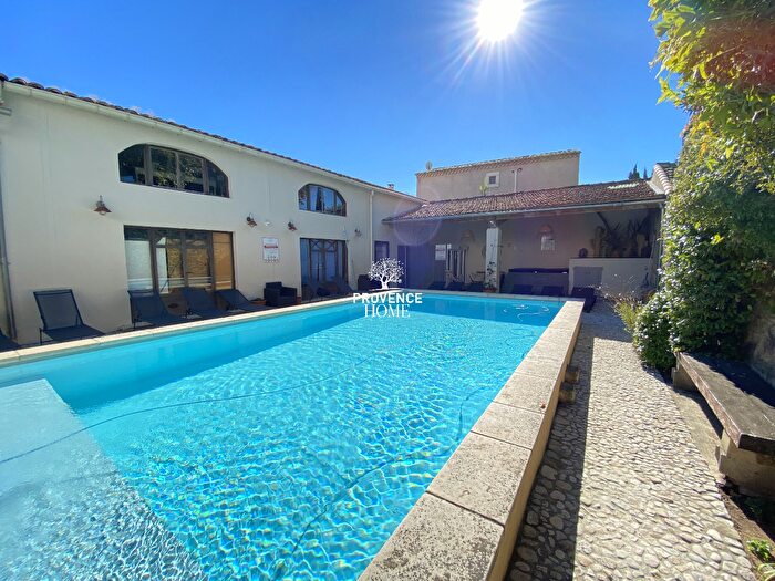 Maison à vendre - Robion - 15 pièces - 11 chambres