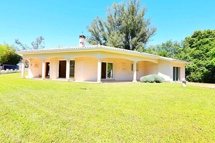 Ouest, Léognan : Maison 7 pièces à louer