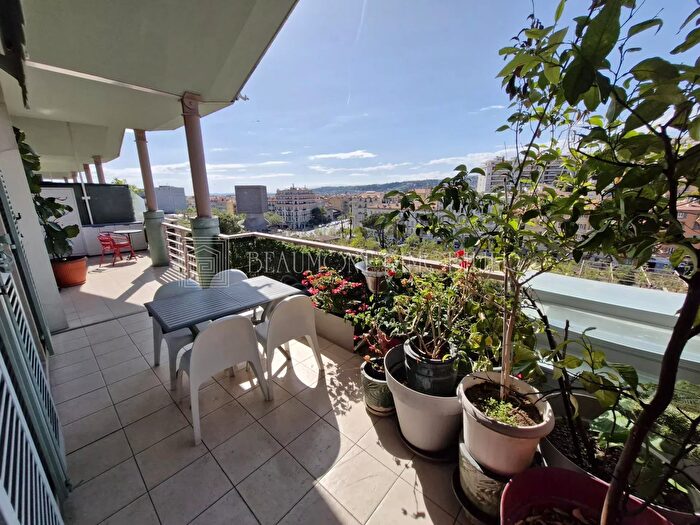Nice, Garibaldi : Appartement 3 pièces à vendre