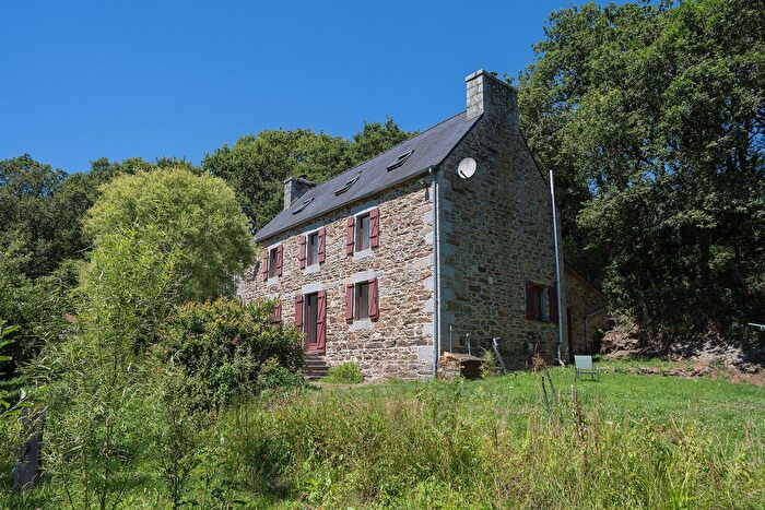 Plougonver - Maison 5 pièces à vendre