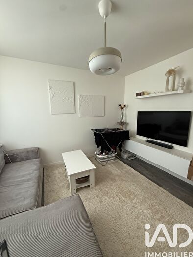 Appartement à louer - Saint-Pierre-du-Perray - 3 pièces - 1 chambre