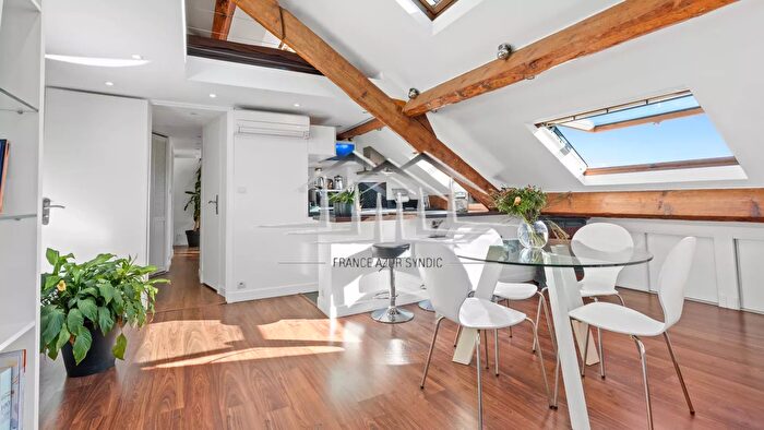 Appartement à vendre - Nice, Carré dor - 2 pièces - 2 chambres