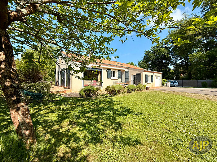 Maison à vendre - Bouaye - 6 pièces - 4 chambres