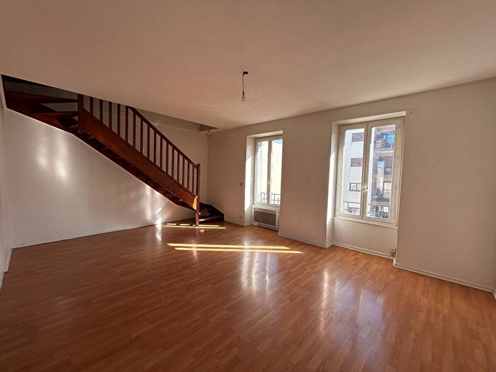 Appartement à louer - Cusset, Villeurbanne - 3 pièces - 2 chambres