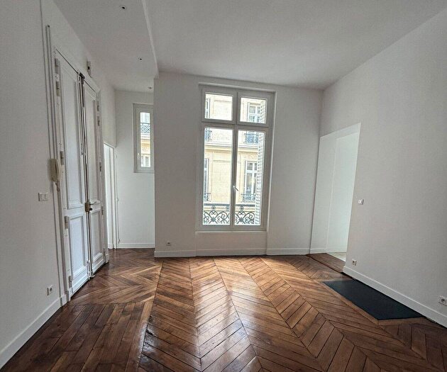 Appartement à louer - Europe, Paris ème arrondissement - 2 pièces - 1 chambre