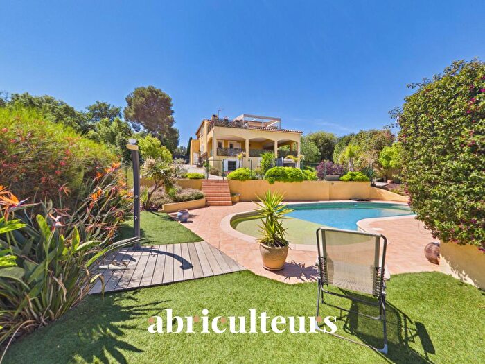 Six-Fours-les-Plages, Roumagnan, Talian, Audibert, Verger : Maison 5 pièces à vendre