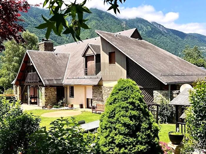 Maison à vendre - Juzet-de-Luchon - 12 pièces - 6 chambres