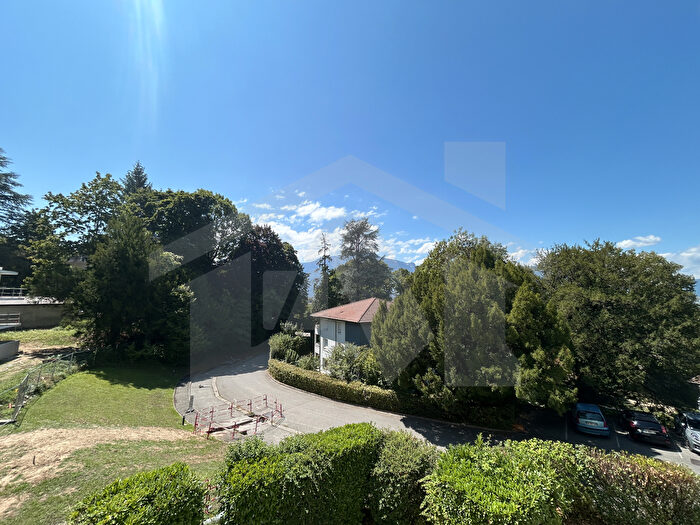 Appartement à vendre - Poisat - 4 pièces - 3 chambres