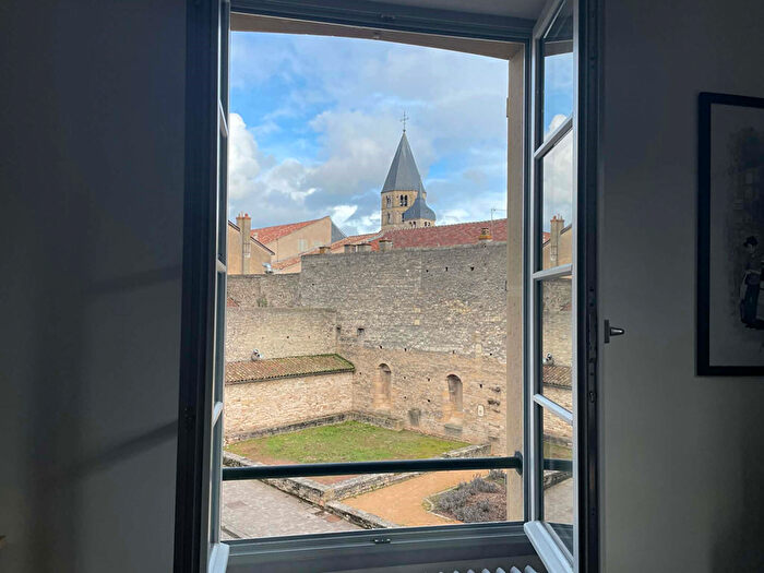 Appartement à louer - Cluny - 4 pièces - 3 chambres