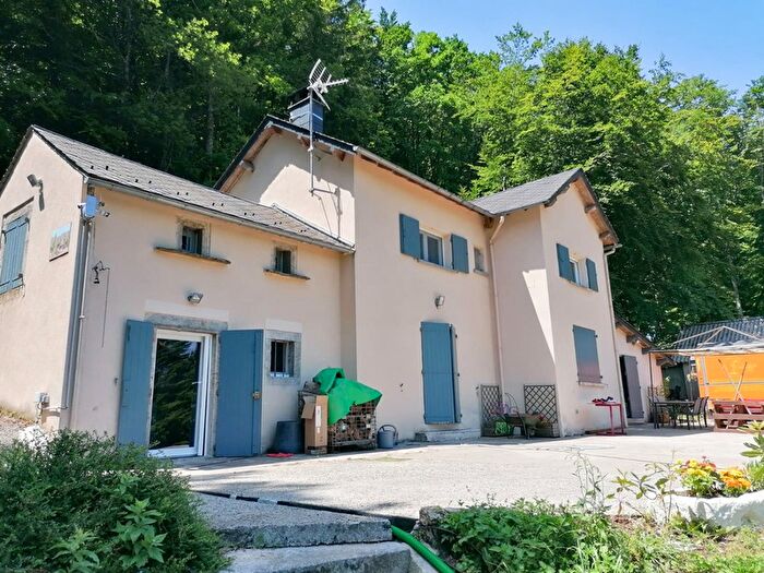 Maison à vendre - La Salvetat-sur-Agout - 7 pièces - 4 chambres