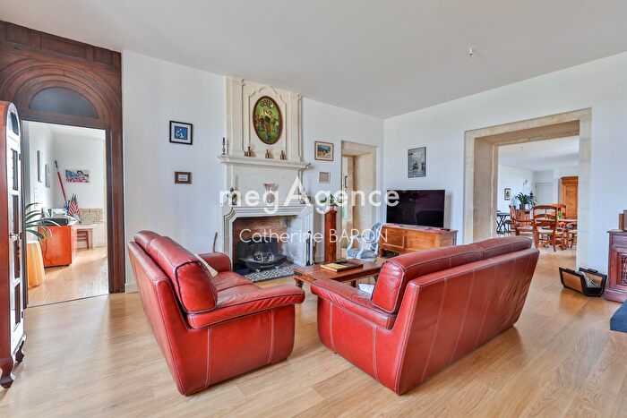 Appartement à vendre - Le Douhet - 8 pièces - 5 chambres