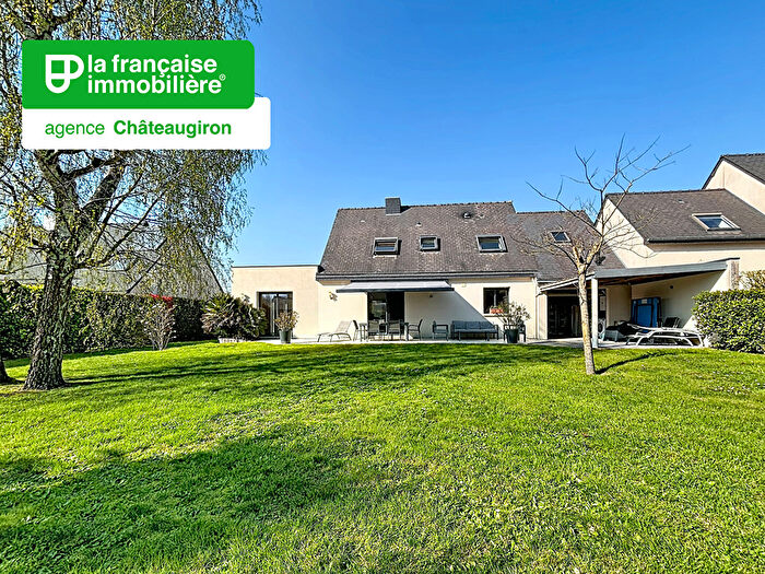 Maison à vendre - Châteaugiron - 6 pièces - 4 chambres