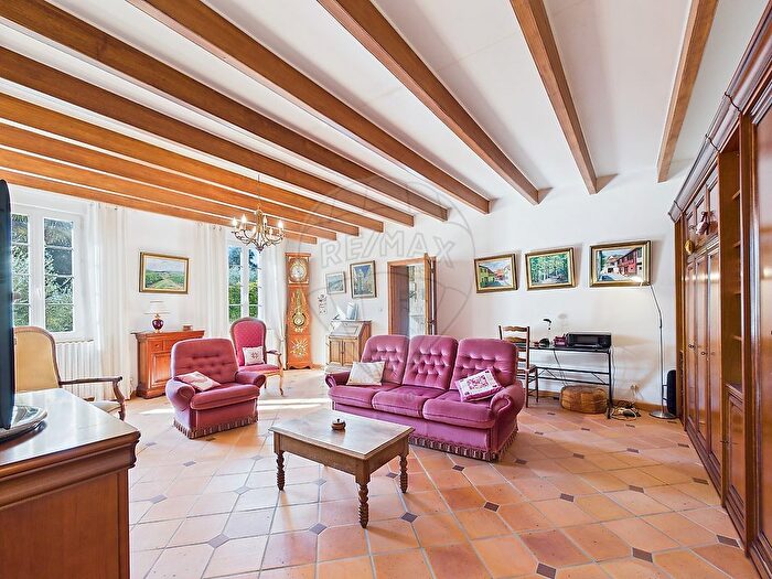 Maison à vendre - La Clisse - 9 pièces - 5 chambres