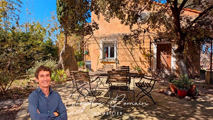 Maison à vendre - Saint-Chamas - 6 pièces - 4 chambres