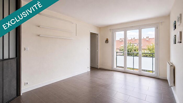 Longjumeau, Centre-ville, Mairie - Appartement 3 pièces à vendre