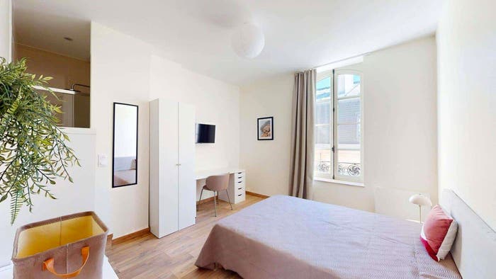 Appartement 1 pièce à Centre Ville, Reims, à louer