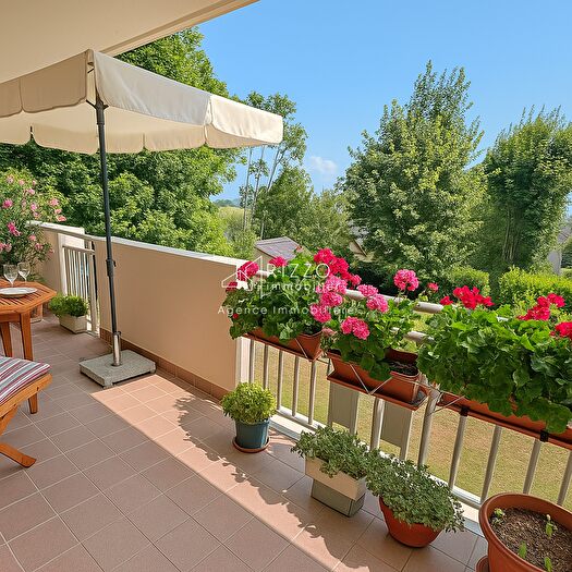 Appartement à vendre - Divonne-les-Bains - 4 pièces - 3 chambres