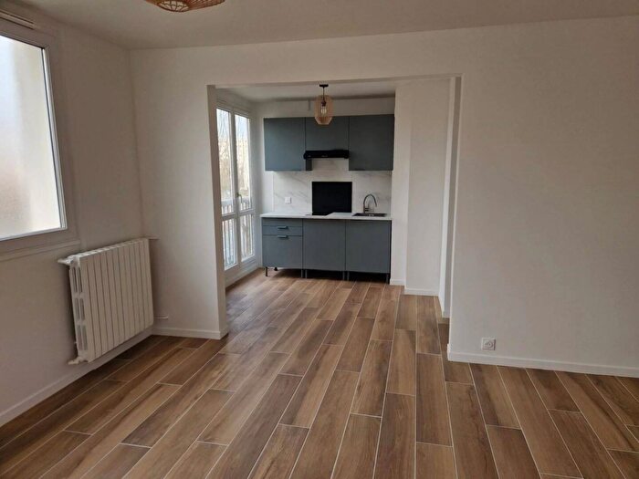Appartement à louer - Le Coulon, Thiais - 1 pièce