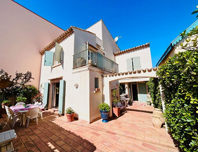 Maison à vendre - Valras-Plage, Centre-ville, Port, Pêcheurs - 7 pièces - 5 chambres