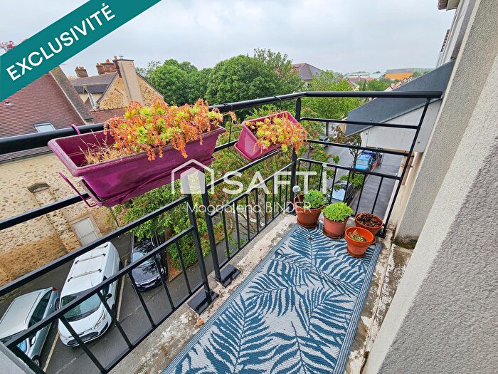 Appartement 2 pièces à Grigny, Centre-ville, Blanc Manteaux, à vendre