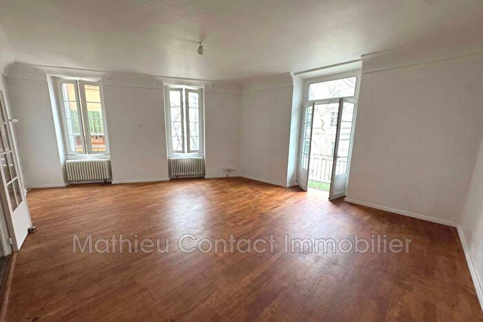 Appartement à louer - Arènes, Nîmes - 4 pièces - 3 chambres