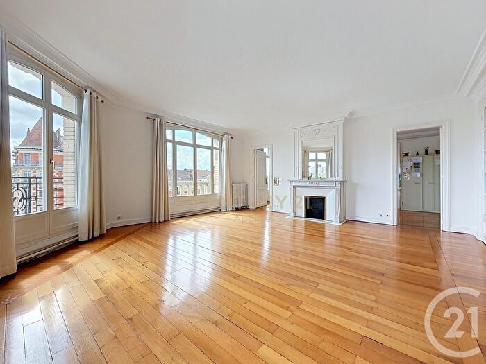 Appartement 8 pièces à La Madeleine, Grand Boulevard, à vendre