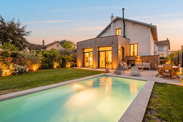 Maison à vendre - Sainte-Foy-lès-Lyon, La Plaine, Chantegrillet - 6 pièces - 4 chambres