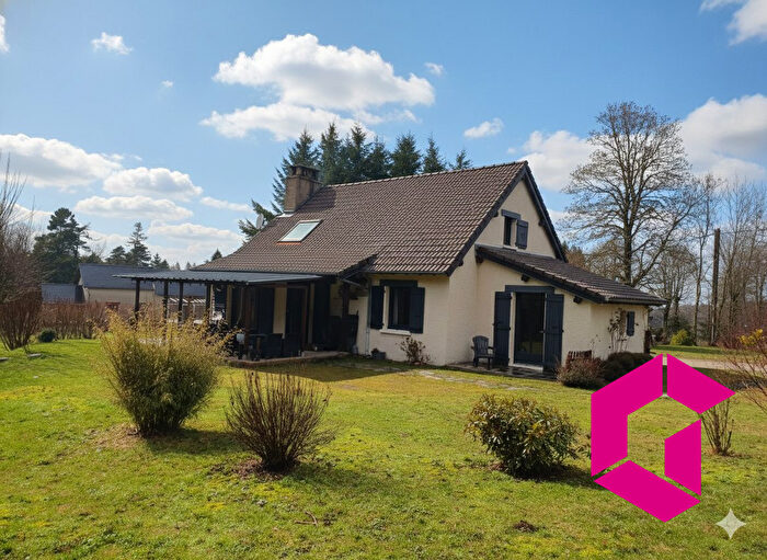 Maison à vendre - Saint-Jeures - 5 pièces - 3 chambres