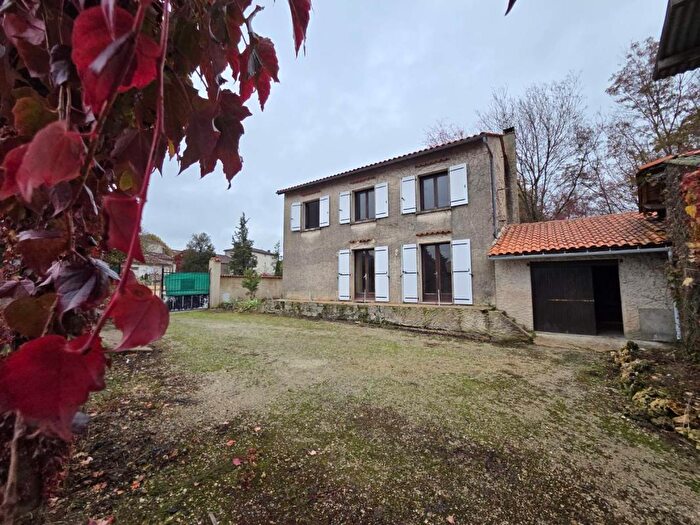 Maison à vendre - Asnières-sur-Nouère - 5 pièces - 3 chambres