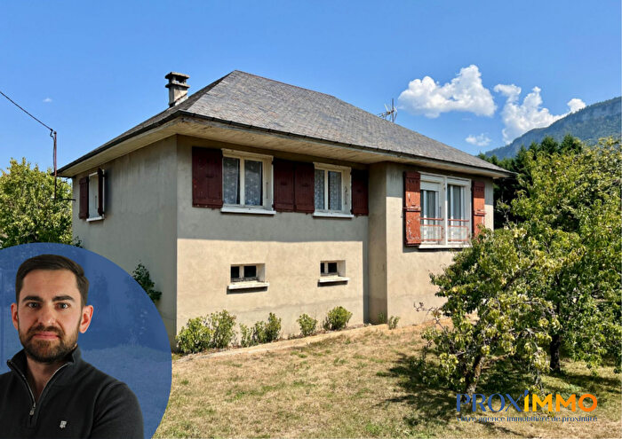Maison 4 pièces à Saint-Laurent-du-Pont, à vendre
