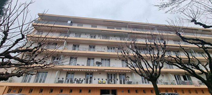 Appartement à louer - Saint Jean-Saint Genies, Avignon - 3 pièces - 2 chambres