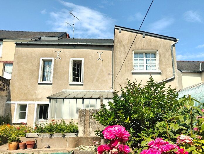 Châteauneuf-sur-Sarthe : Maison 6 pièces à vendre