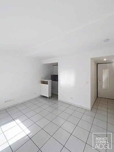 Appartement à louer - Nansouty, Saint Genès, Bordeaux - 1 pièce